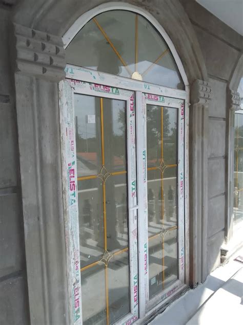 درب و پنجره سازی Upvc و توری پلیسه کاراکو در رشت