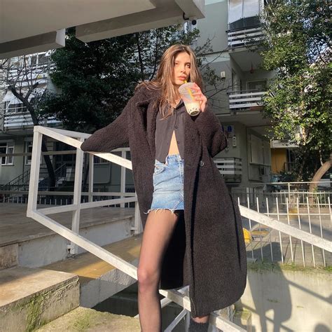 Şevval Sevvalsevdartt • Instagram Photos And Videos