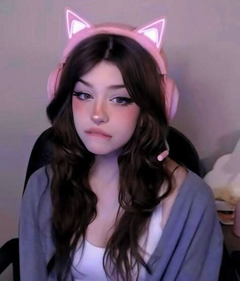 Hannah Uwu Wallpaper