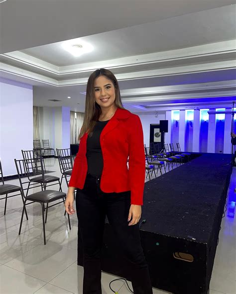 Dionela Duin Dioneladuin • Instagram Photos And Videos