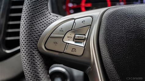 Xuv300 Turbosport Roof Mounted Controlssunroof And Cabin Light Controls