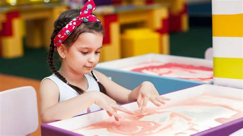 Рисование песком полезно любому ребенку, и вот почему - Телеканал «О!»