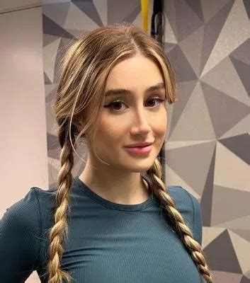 Bronwin Aurora Net Worth, Age, Height, Weight, Family, Bio/Wiki