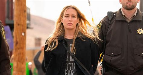 Who Plays Yellowstones Summer Higgins Meet Piper Perabo