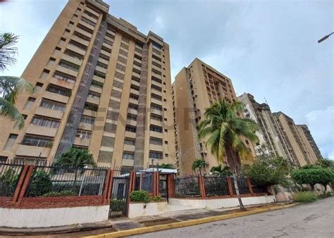 Apartamento En Venta Urbanización Los Olivos Cr La Pecera Edificio
