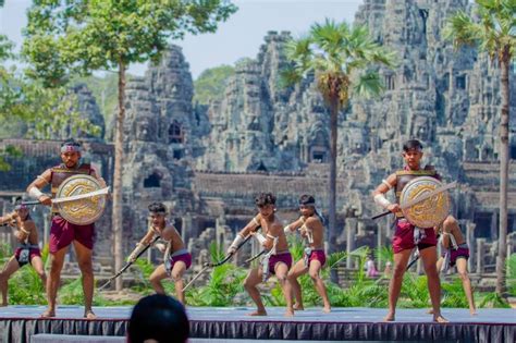 ទស្សនារូបភាពស្អាតៗ អស្ចារ្យ នៃក្បាច់គុនសៅលីង ជនជាតិចិន និងក្បាច់គុនល្បុក្កតោ របស់ខ្មែរលើទឹកដីអង្គរ