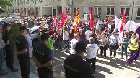 Здравствените работници излегоа на протест за поголеми плати ССКЦ САМОСТОЕН СИНДИКАТ НА