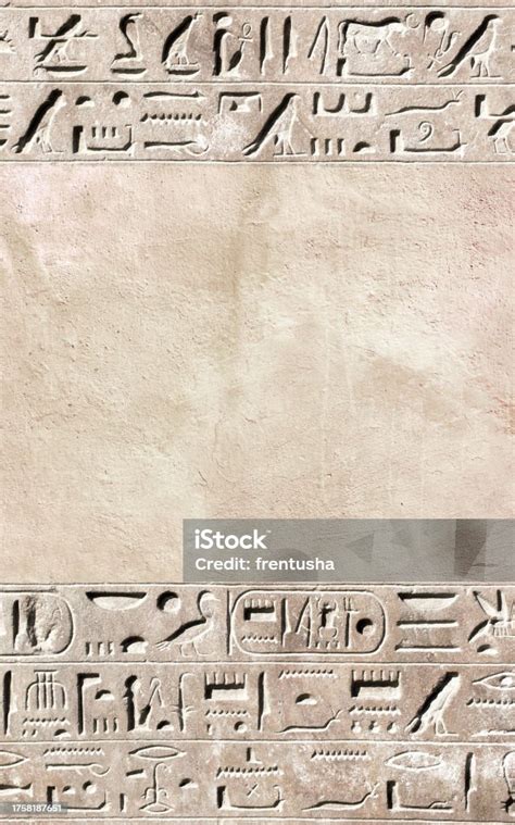 돌담 이집트 아프리카 에 고대 이집트 상형 문자 와 높은 배경 와 상형 문자로 새겨진 사암 배경 모형 템플릿 텍스트 공간 복사 0명에 대한 스톡 사진 및 기타 이미지