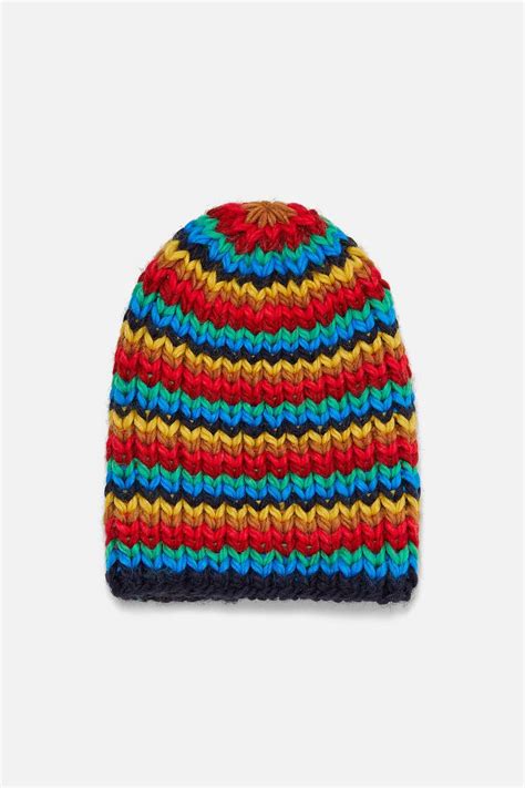 РАЗНОЦВЕТНАЯ ШАПКА-БИНИ ОВЕРСАЙЗ | Beanie, Crochet, Zara