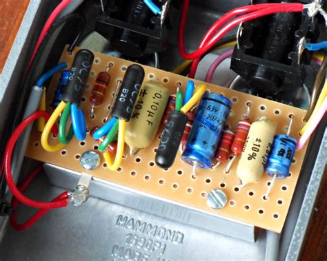 Thunderbird Fuzz Box Effects Database