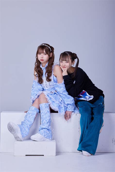 水瀬ぴあの（のんふぃく！） On Twitter アー写撮影を邪魔しにきたこるねちゃんと露骨に嫌な顔するぴあのちゃん T