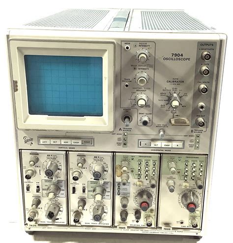 Lot Vintage Tektronix 7904 Oscilloscope With 4 Plugins