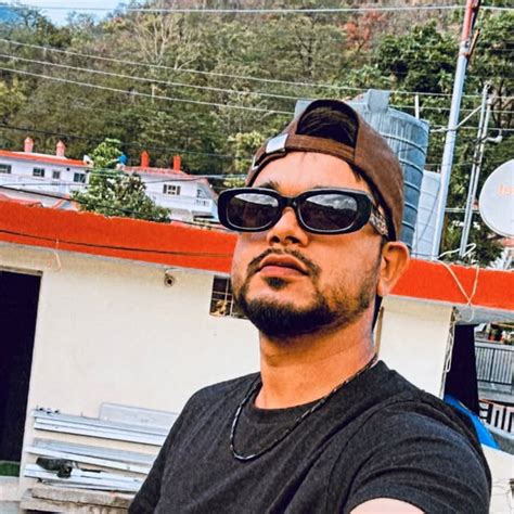 आकाश akash v threads say more