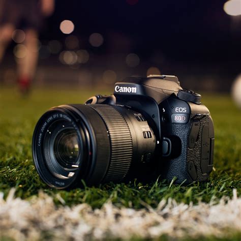 Canon EOS 80D + 18-135mm IS USM-lens in Camera's met Wi-Fi — Canon ...