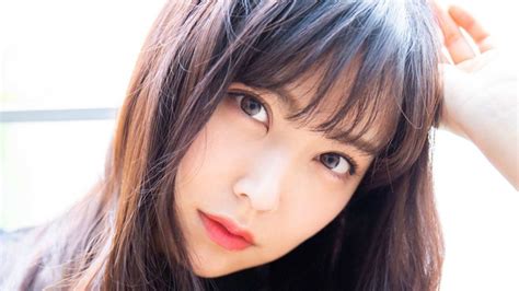 Download Wallpaper Girl Long Hair Smile Beautiful Pretty Lips