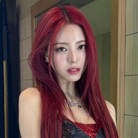 Yuna Itzy Icons Gaya Rambut Rambut Gaya