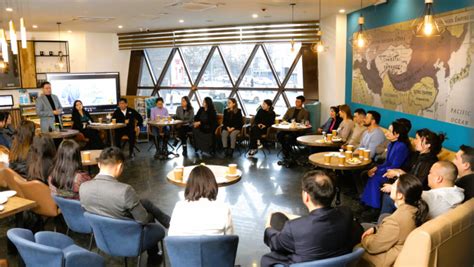 Үндэсний үйлдвэрлэгчид ажил хэрэгч өглөөний цай уулзалт хийлээ