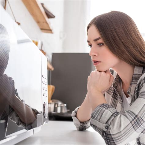 Why Are The Buttons On My Microwave Not Working Ask John To Find Out Service Direct