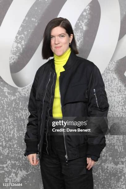 Romy Madley Croft Photos Photos And Premium High Res Pictures Getty