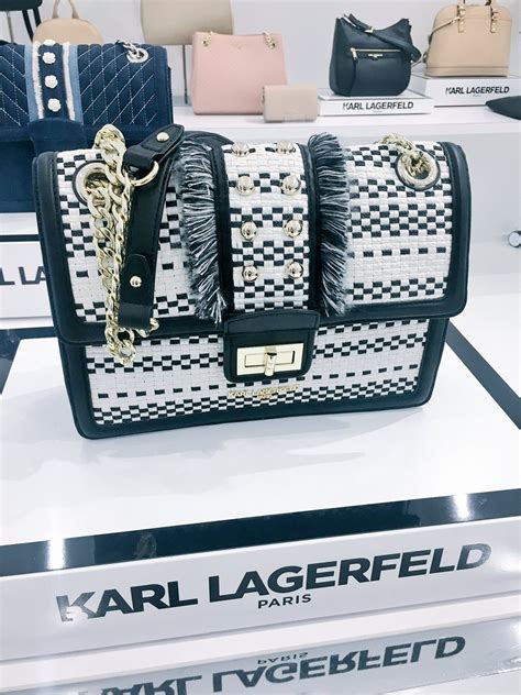 Abigail Breslin AbigailBres Twitter