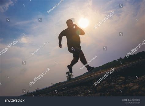 冲刺跑 户外：超过 72 401 张免版税可许可的库存照片 Shutterstock