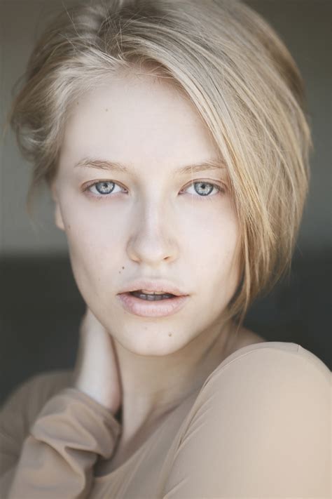 Olesya R Quest Artists And Models