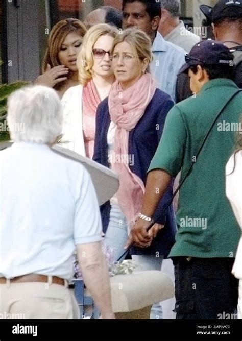 Jennifer Aniston And Adam Sandler Film A Scene For Their Upcoming Film Just Go With It