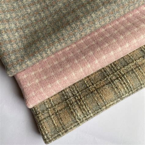 Hot Selling Woollen Goods Innovative Design Pattern Wool Fabric Aw