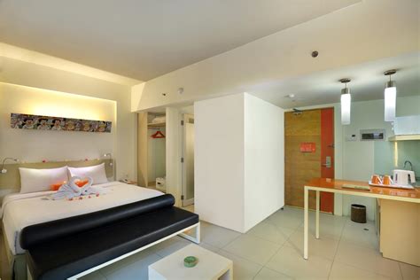 Harris Hotel And Residences Sunset Road Kuta Bali