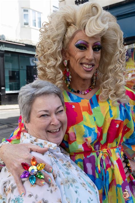 Captain Cockroach Photographer