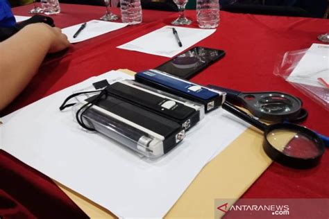 Kenali Keaslian Uang Rupiah Dengan Metode 3d Antara News Kalimantan Selatan