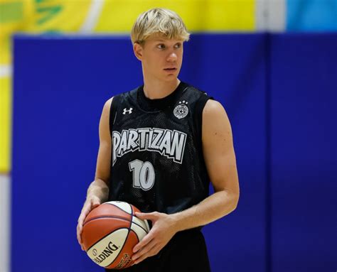 U Jednom Danu Dva Odlaska Ostoja Potvrdio Raskinuta Saradnja Sa Ovim Igračem