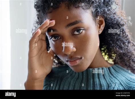 Jeune Femme Noire Banque De Photographies Et Dimages Haute