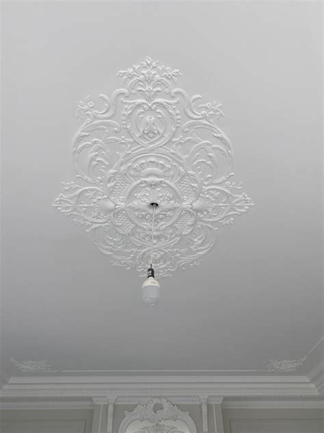 Украшение люстры лепниной из гипса - Decor