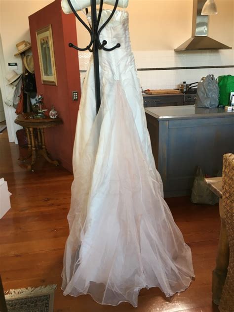 Julie Simonelli Used Wedding Dress Save 96 Stillwhite