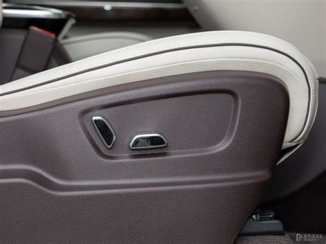 龙胆紫红旗hq9座椅内饰图片 红旗hq9 2023款 2 0t 智联旗领版 7338077 太平洋汽车网