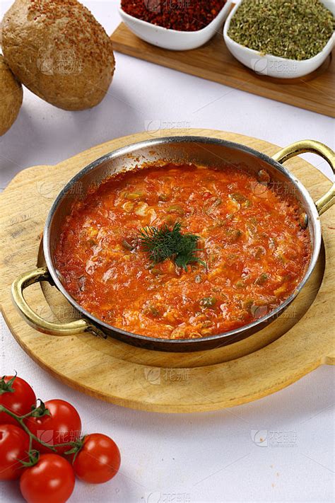 煎蛋和西红柿——土耳其土豆泥