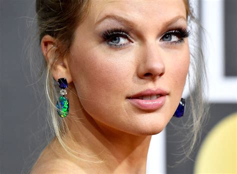 Taylor Swift Forehead