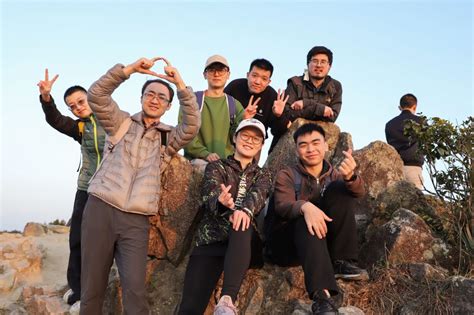 Hiking Wanglab