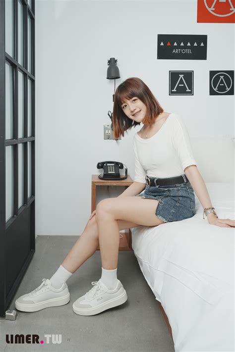 [리머렌스] No 042 베티 웃는 소녀 익스트림 맨발 V2ph