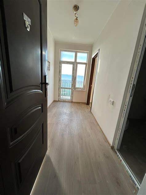 ბინების ყიდვა გაყიდვა გაქირავება იყიდება ბინა ქუთაისში შერვაშიძის ქუჩაზე 14 სართული სუფთ