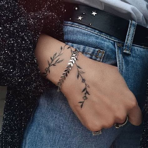 Simple Wrist Tattoos Dainty Vine Tattoos For Women Vine Up Wrist
