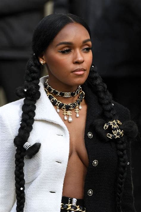 Photo Janelle Monae Braless Boobs Showing Nice Cleavage With Her Big