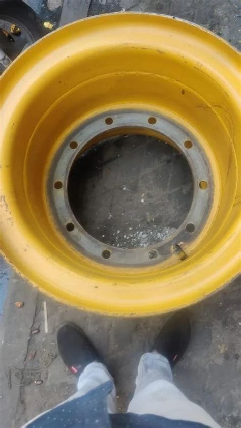 New Sdlg Wheel Loader Wheel Rim At ₹ 45000 In Hyderabad Id 2852034293273