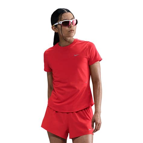 Nike Swift เสื้อวิ่งผู้หญิง การันตีของแท้ 100 Supersports