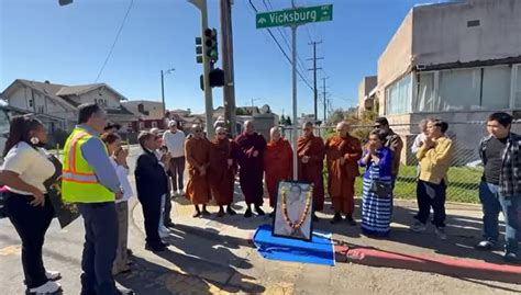 Dvb အမေရိကန်တွင် ကားတိုက်ခံရပြီး ကွယ်လွန်သွားခဲ့သည့် မြန်မာအမျိုးသမီး၏ အမည်ဖြင့် လမ်းနာမည်ပြောင်း