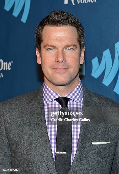 Thomas Roberts News Anchor Photos And Premium High Res Pictures