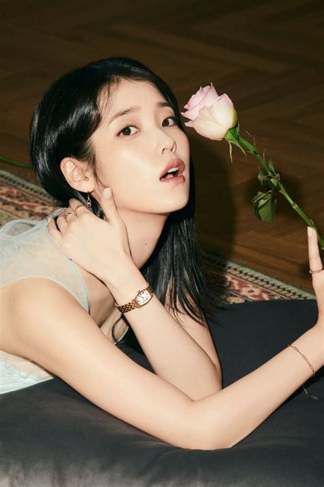 큐티 섹시의 정석 아이유