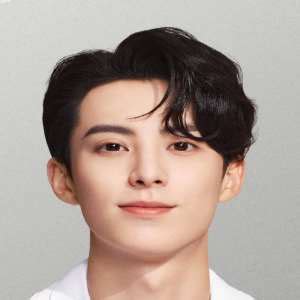 Dylan Wang Birthday Real Name Age Weight Height Family Facts Contact Details Girlfriend