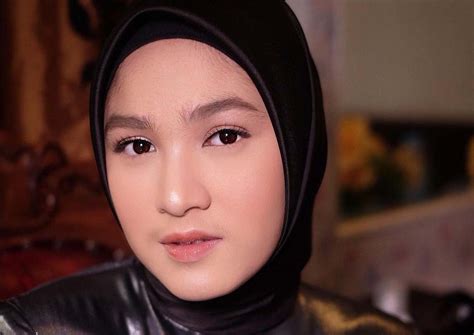Foto Cut Syifa Makin Cantik Berhijab